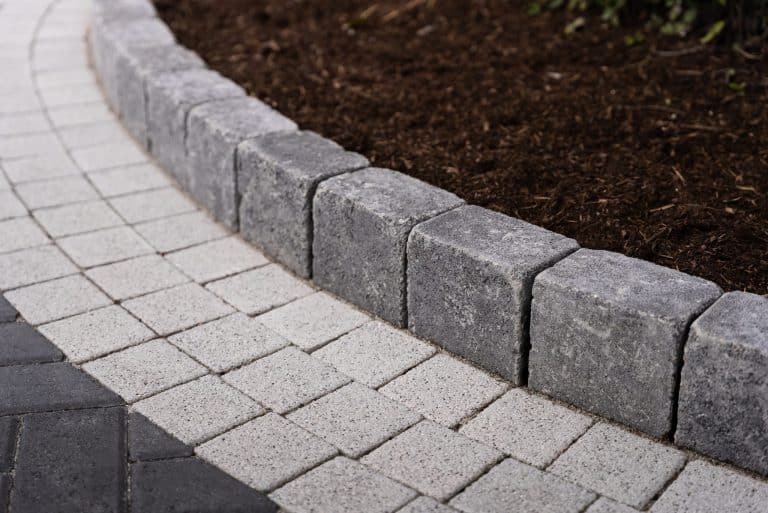 How to choose and install kerbs for your driveway or patio