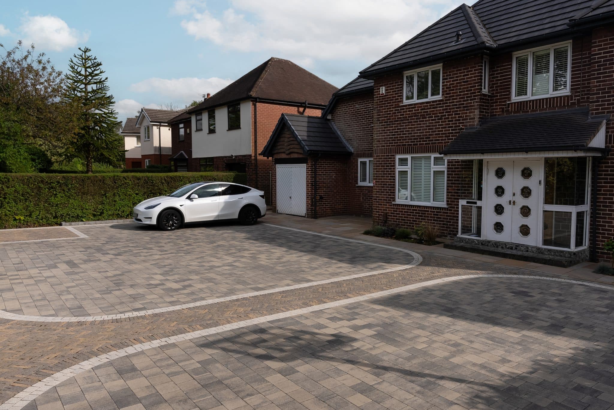 Paving patterns explained: How to get the driveway look you love ...