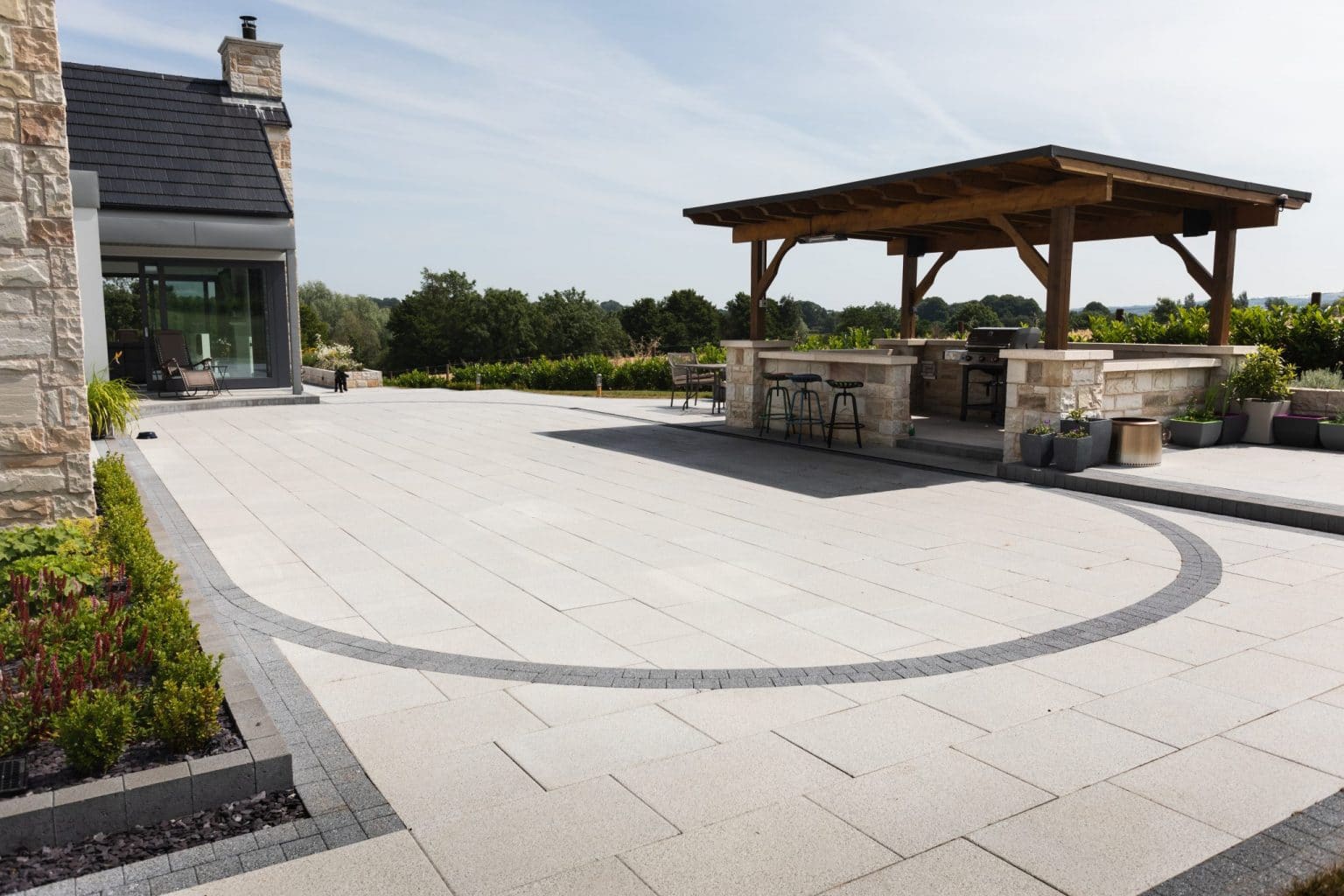 Grey Paving Slabs for Patios and Gardens