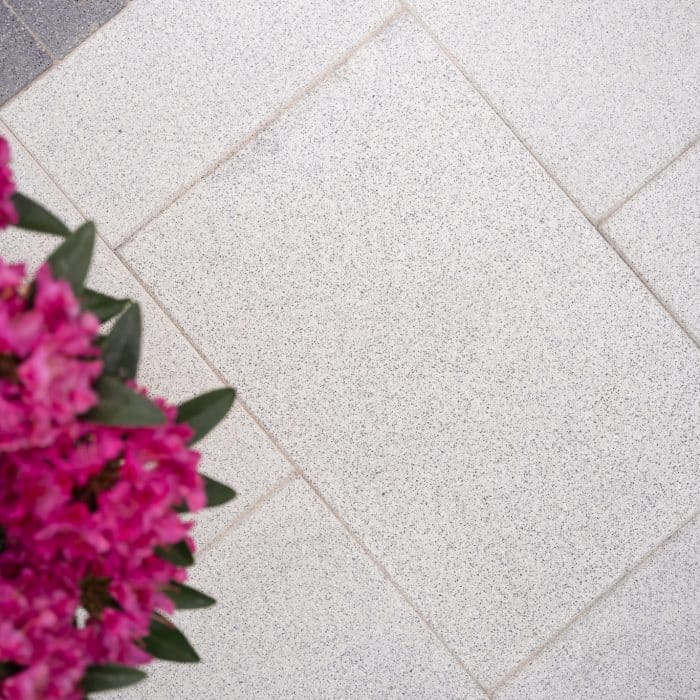Braemar Premium Paving Slabs for Gardens & Patios