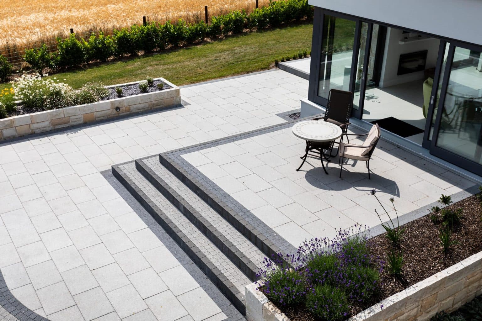 Block Paving, Paving Slabs and Walling Products for Homeowners