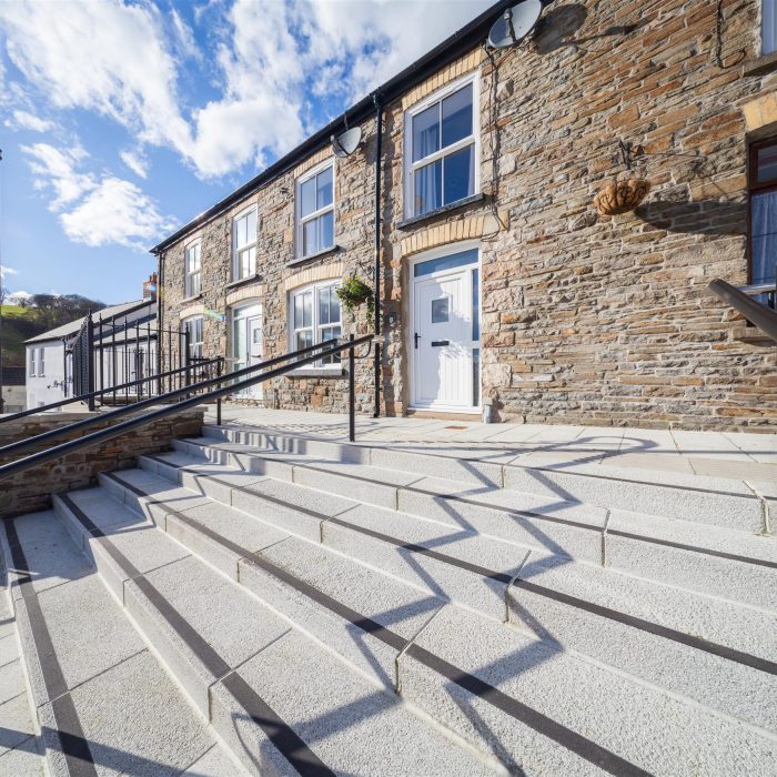 Bedlinog Square - Tobermore for Professionals