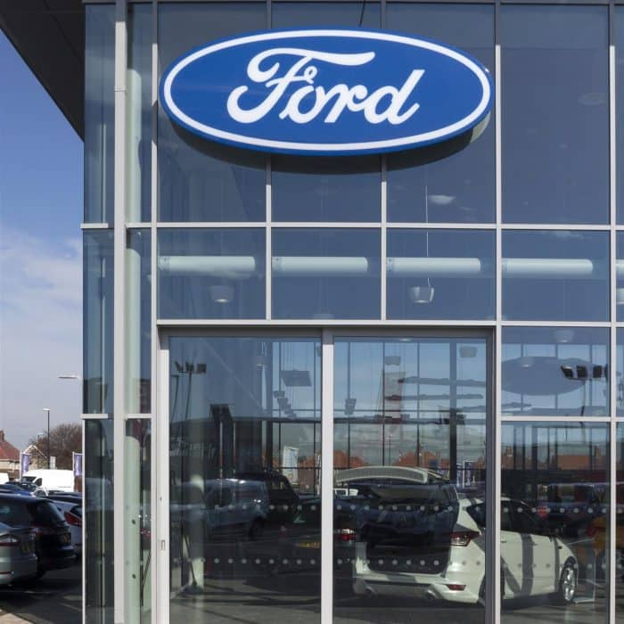 Ford Bluebox Showroom - Tobermore for Professionals